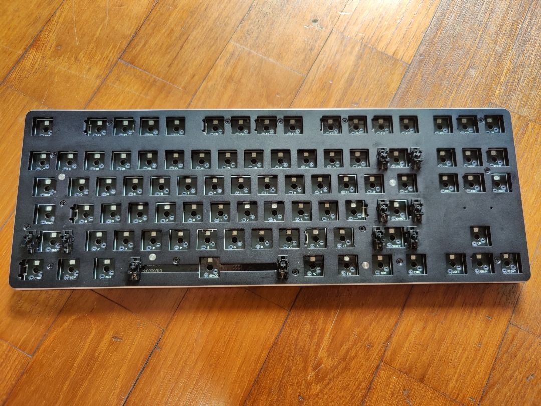GMMK 1 TKL Barebones Kit, Computers & Tech, Parts & Accessories ...
