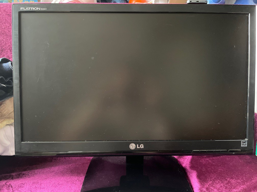 LG Flatron E2241, 電腦＆科技, 電腦周邊及配件, 電子屏幕 - Carousell