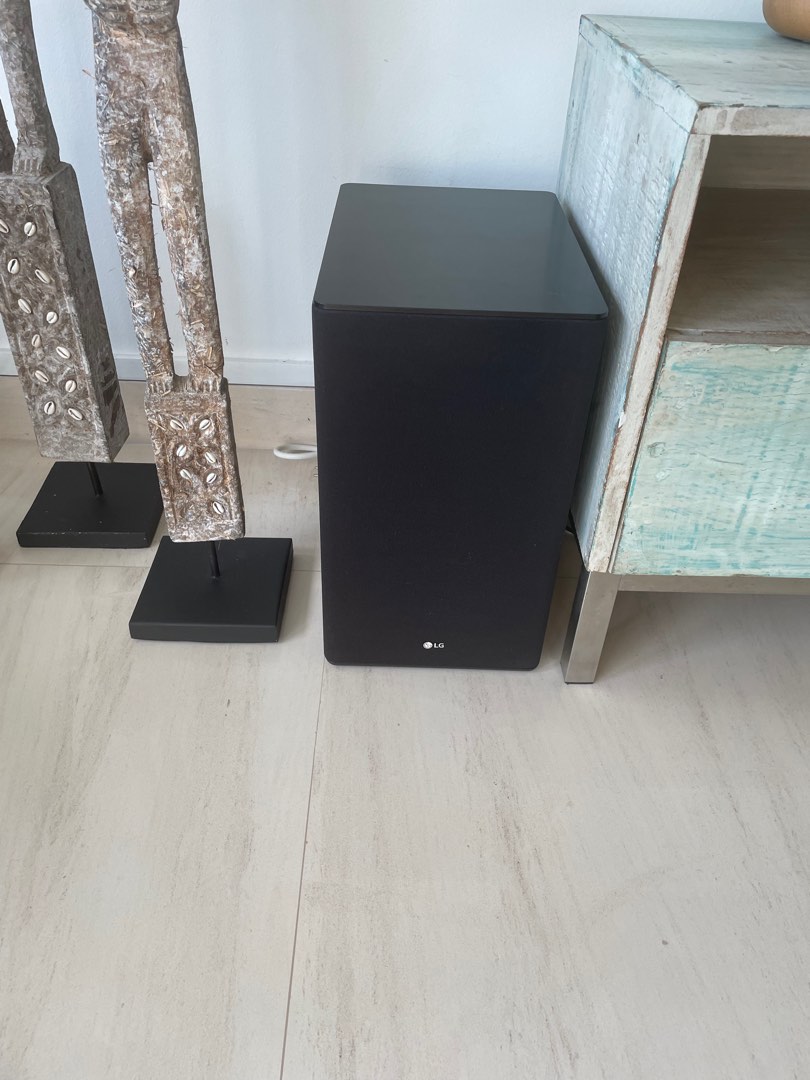 LG SK8Y Dolby Atmos Soundbar + Subwofer + Surround speakers SPK8 Home ...