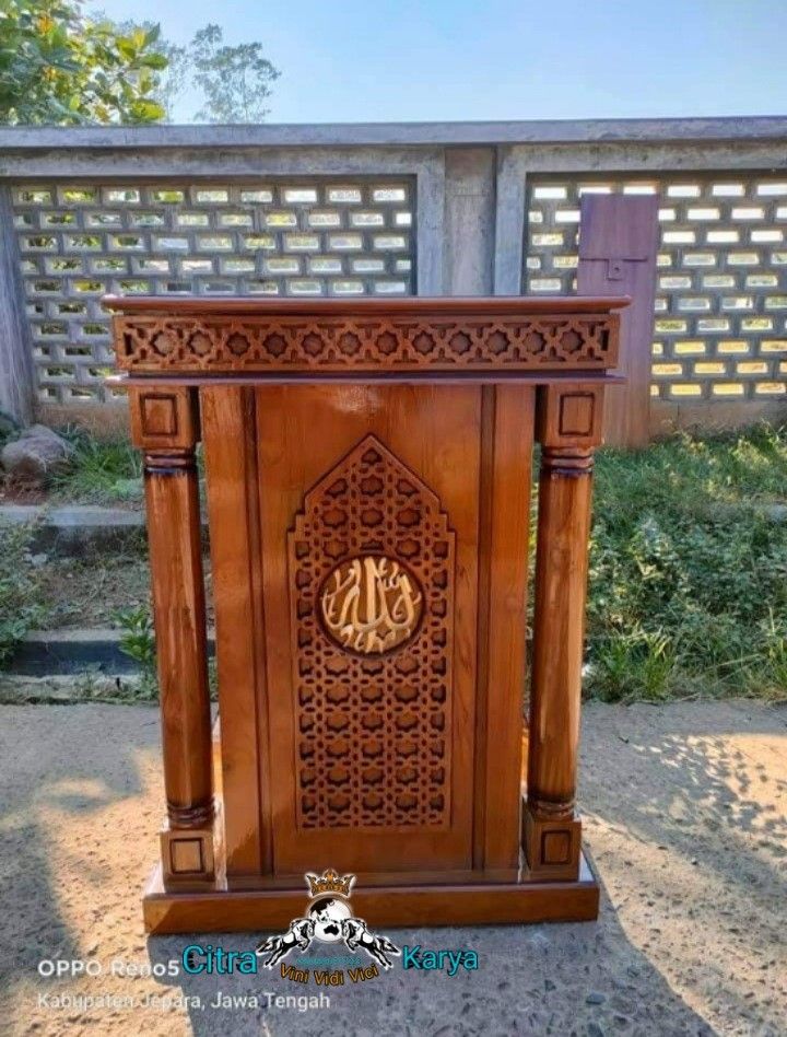 Mimbar masjid kayu jati, Perabotan Rumah di Carousell