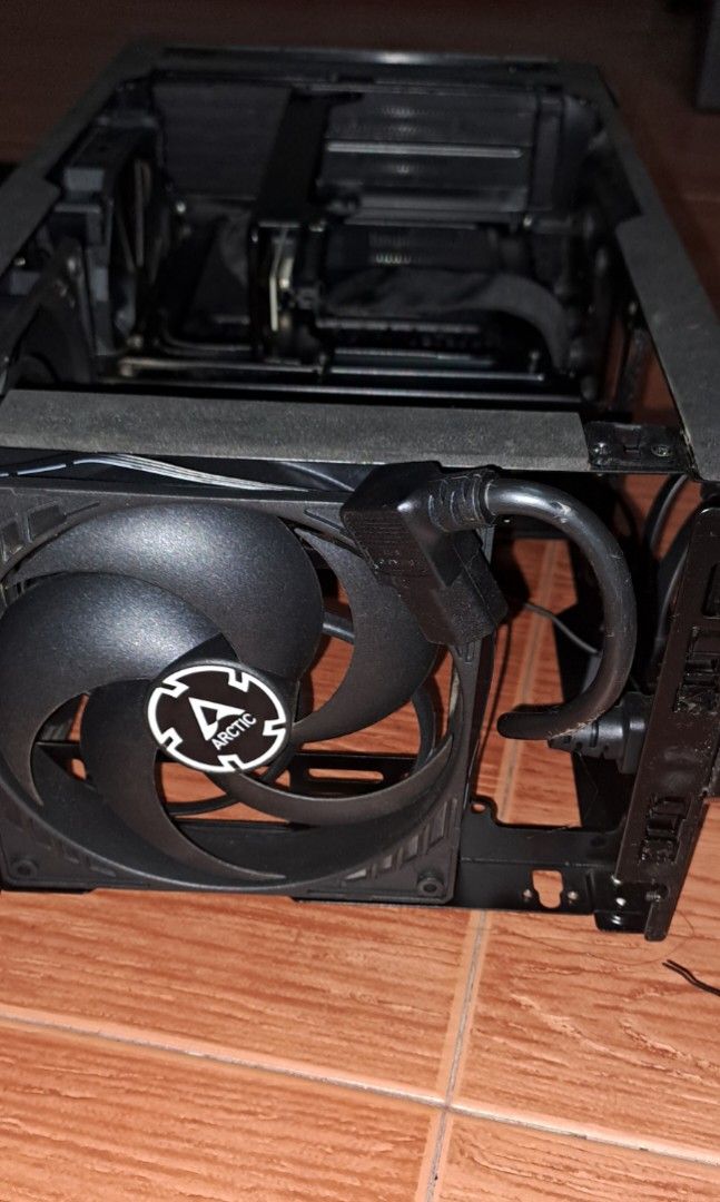 Phantek evolve shift V1 mini ITX case / Mesh panel / 2 Arctic p14 ...