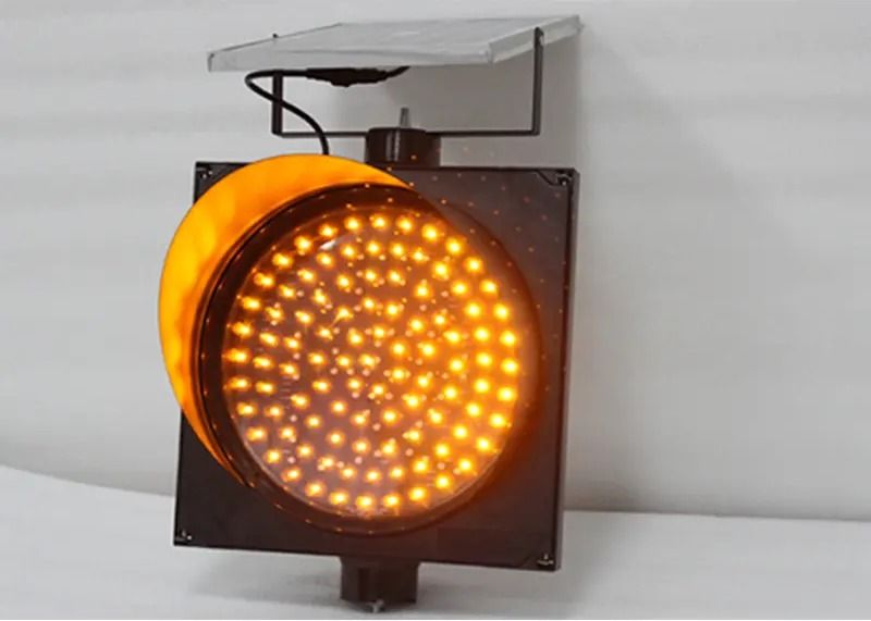 Solar Blinker Warning Traffic Light 300mm, Commercial & Industrial ...