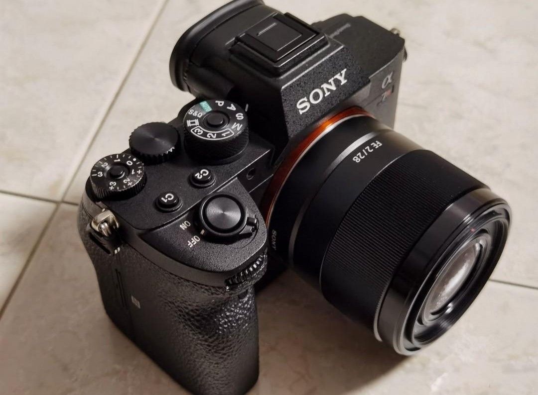 Sony A7RIV Camera and Lens A7 R4, Photography, Cameras on Carousell