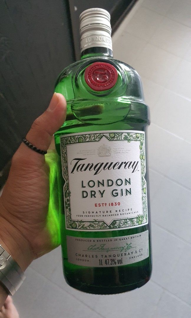 Tanqueray gin 1 litre, Food & Drinks, Alcoholic Beverages on Carousell