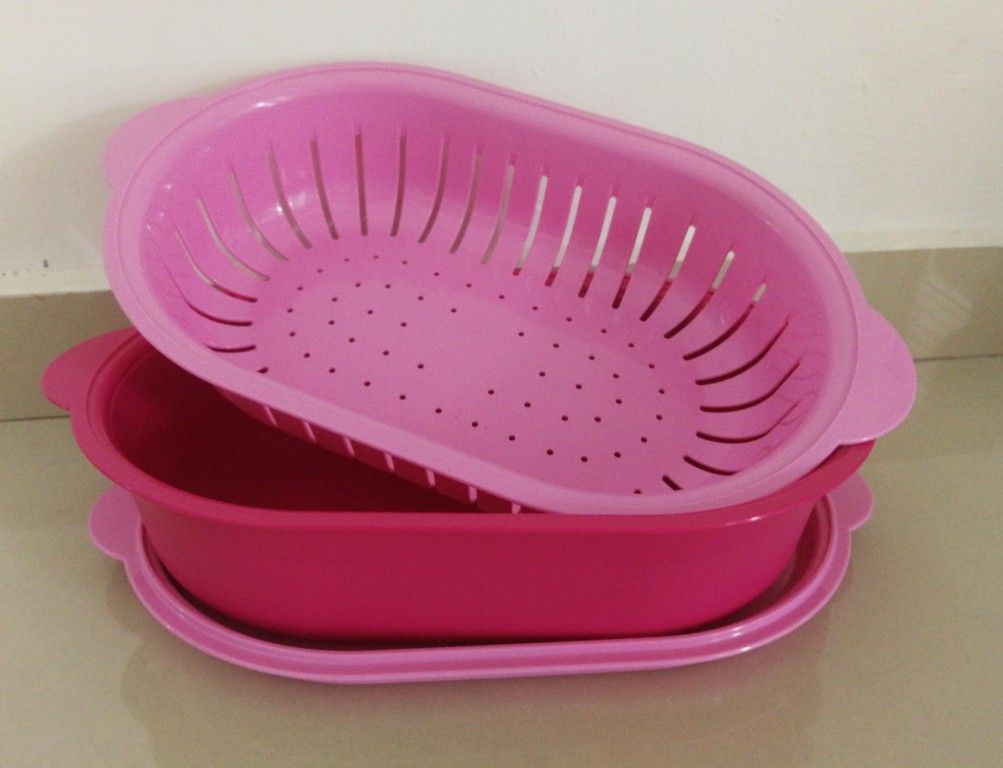 Tupperware Oval Server with Strainer and Divider, Furniture & Home ...
