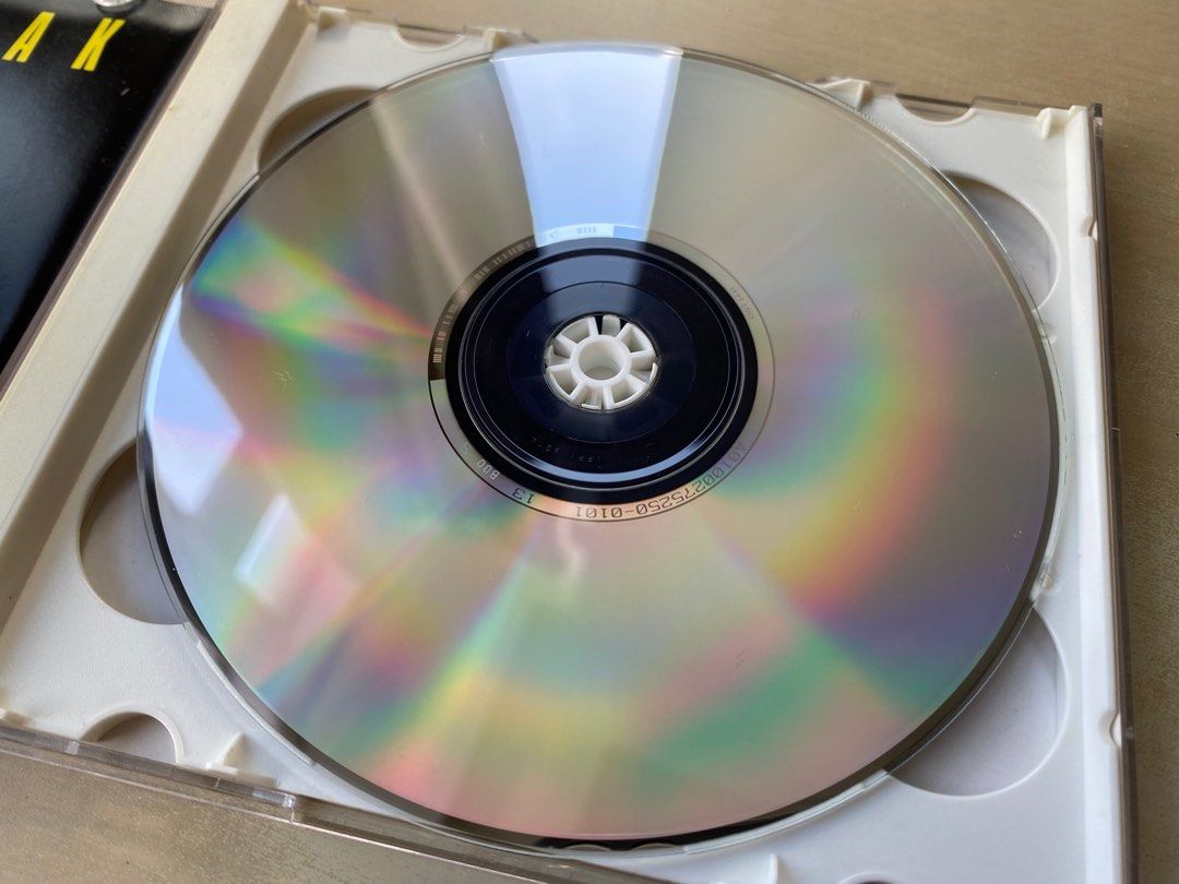 VCD丨極度驚慌 / Outbreak 電影, 興趣及遊戲, 音樂、樂器 & 配件, 音樂與媒體 - CD 及 DVD - Carousell