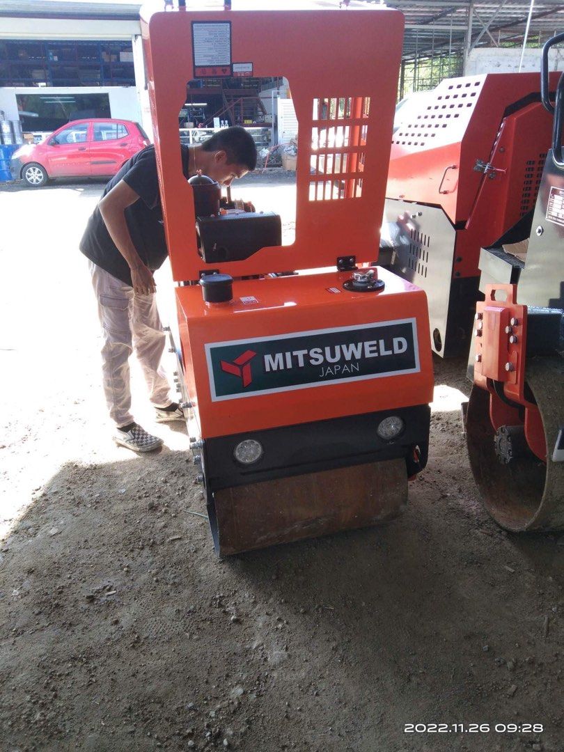 WALK BEHIND VIBRATORY ROLLER (MINI PISON), Commercial & Industrial ...