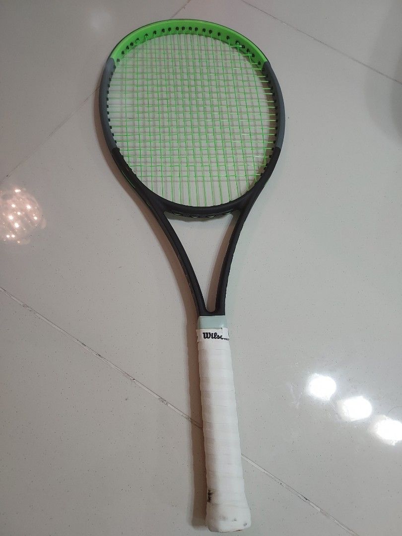 Wilson Blade 98 V7, Sports Equipment, Sports & Games, Racket & Ball ...