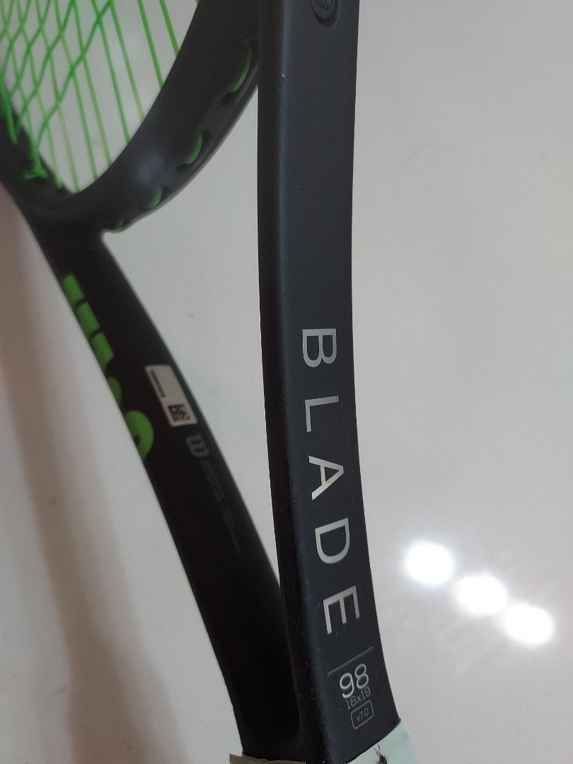 Wilson Blade 98 V7, Sports Equipment, Sports & Games, Racket & Ball ...