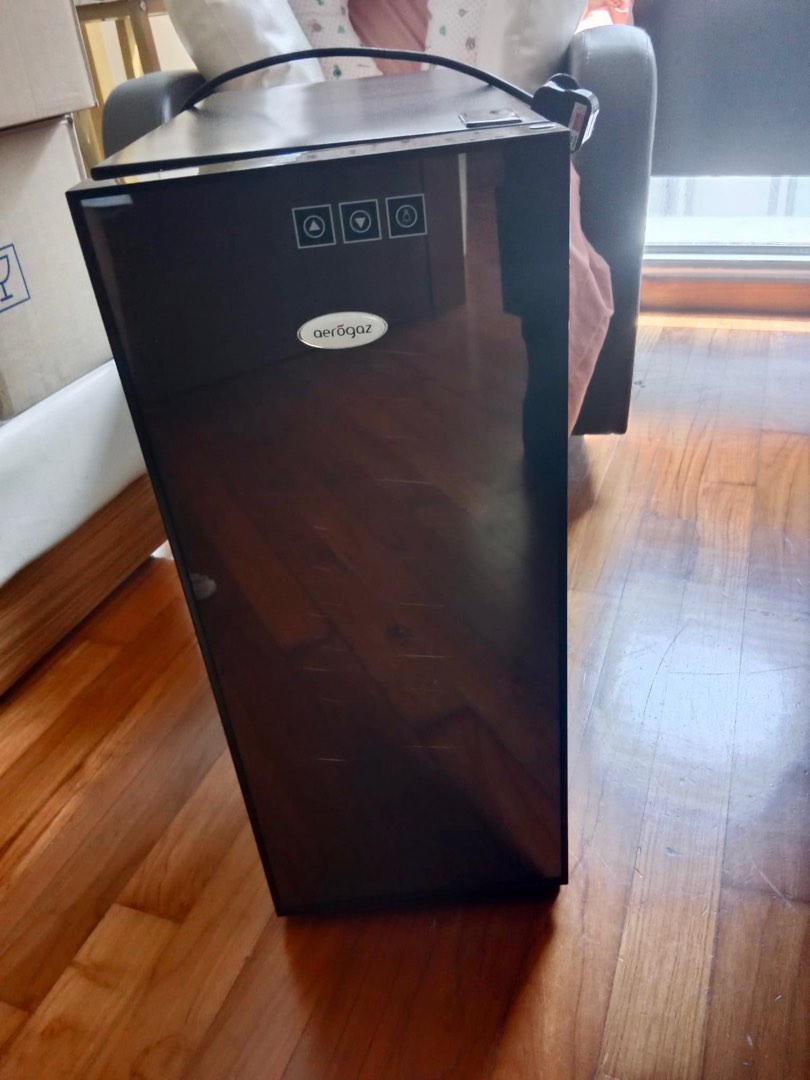 Wine Chiller, TV & Home Appliances, Other Home Appliances on Carousell
