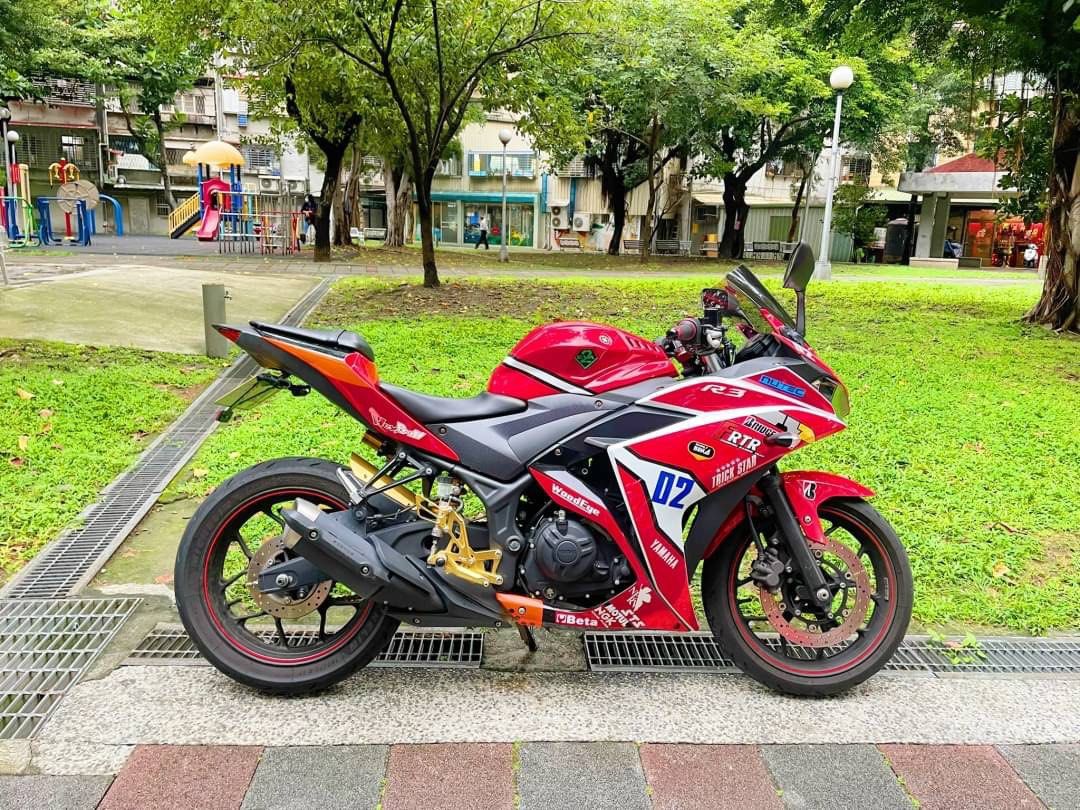 YAMAHA R3, 機車, 重機在旋轉拍賣