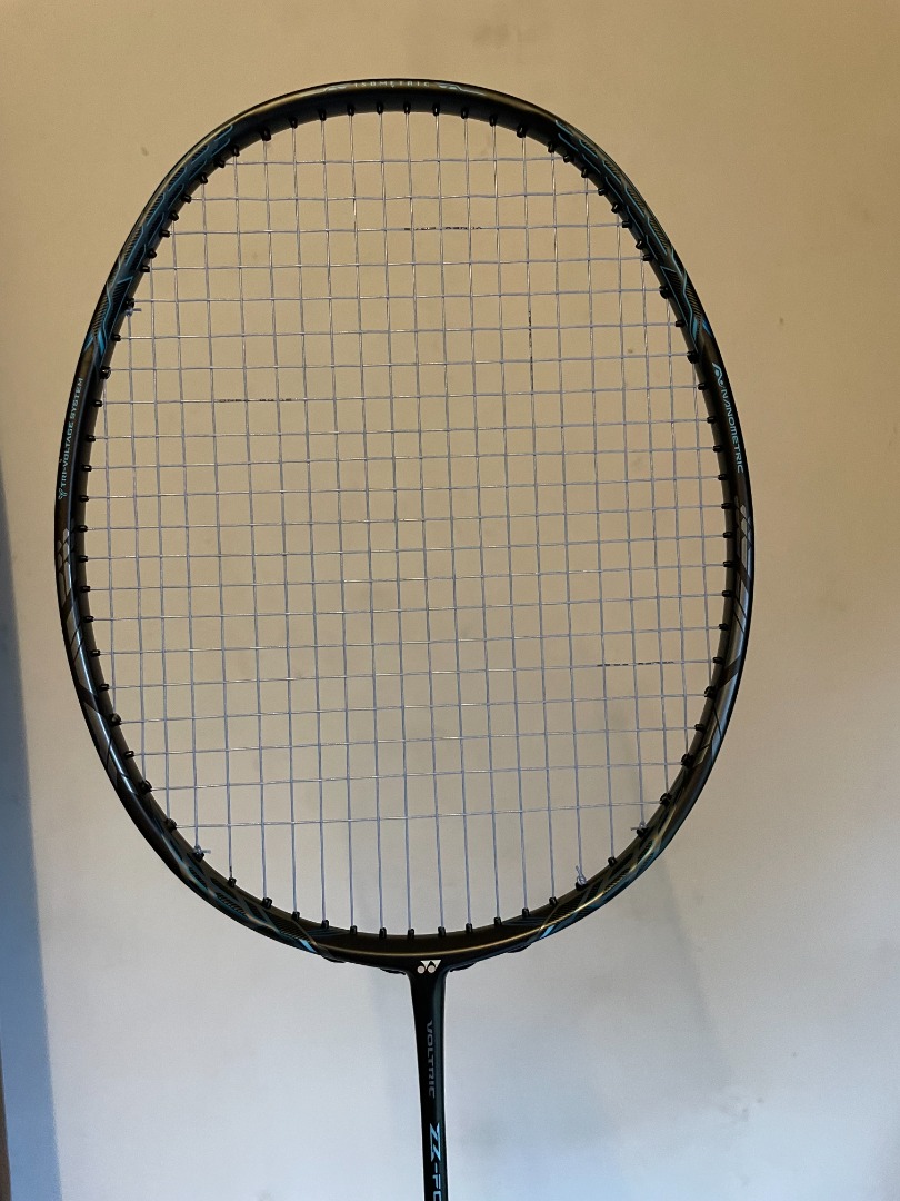 Yonex Voltric z-force 2 w/bag, Sports Equipment, Sports & Games, Racket ...