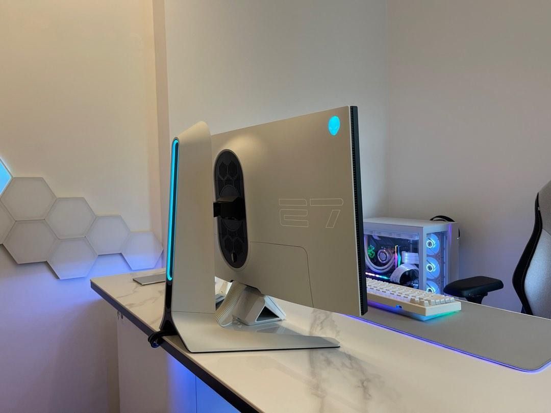 Alienware AW2721D 240Hz 1440p 2k IPS Gaming Monitor with BOX, Computers ...