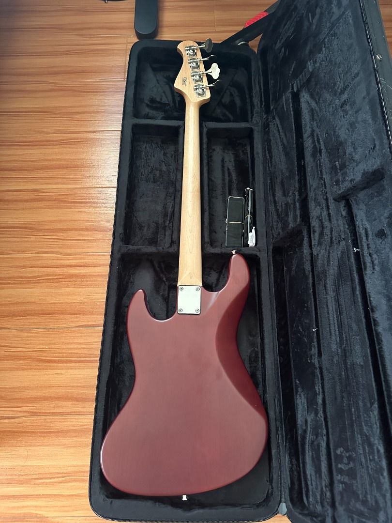 Bacchus Woodline Bass Guitar, Hobbies & Toys, Music & Media, Musical ...