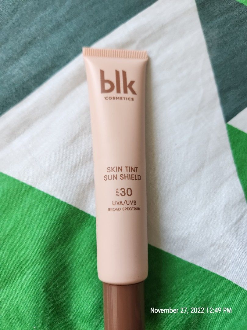 BLK Skin Tint Sun Shield in Vanilla, Beauty & Personal Care, Face ...