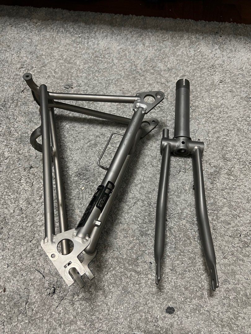 Brompton Original Superlight Titanium Fork & Triangle, Sports Equipment ...