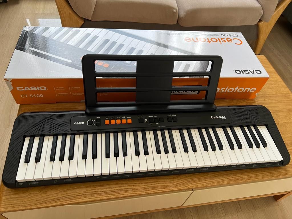 Casio keyboard CT-S100 piano, Hobbies & Toys, Music & Media, Musical ...