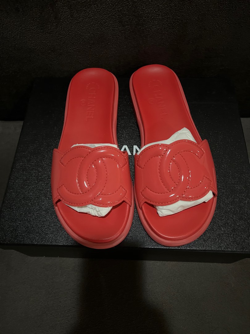 Chanel Slides, Women's Fashion, Footwear, Slippers and slides on Carousell