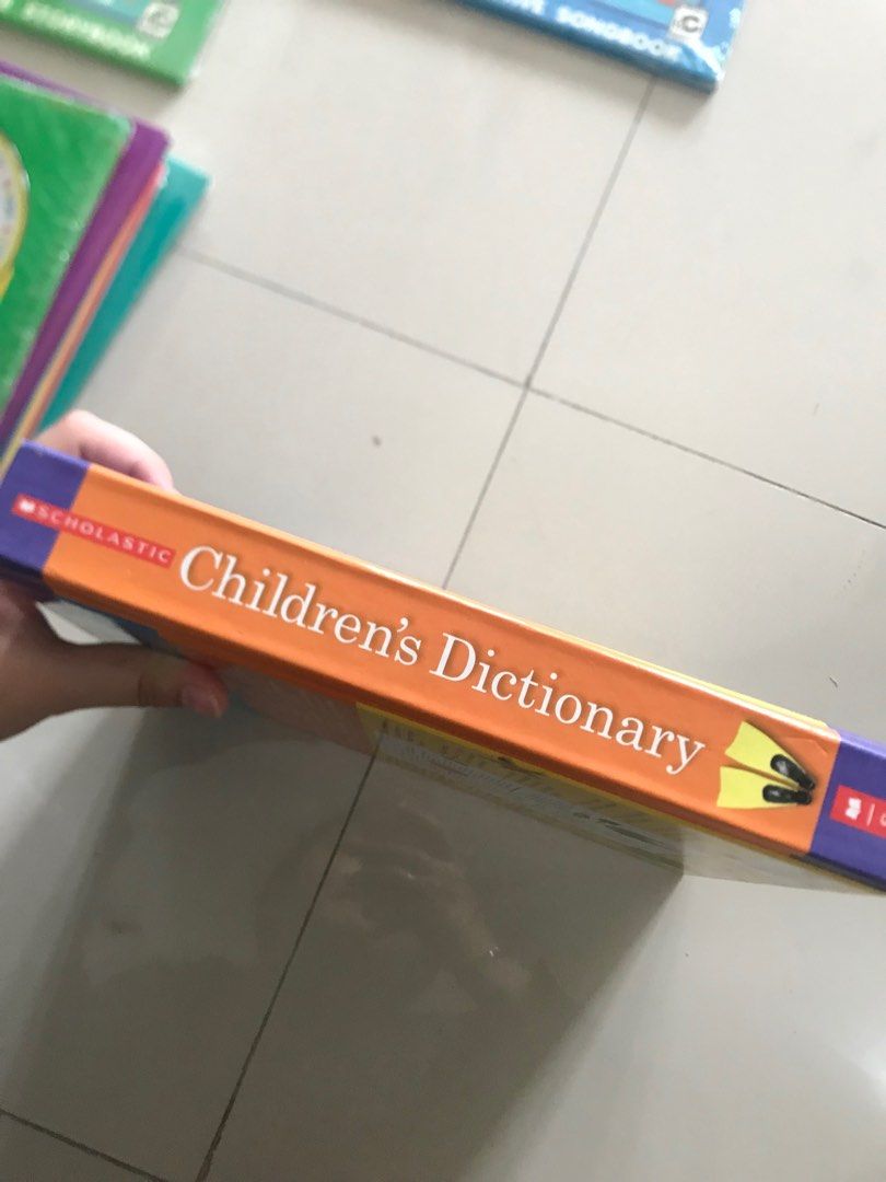 Childrens dictionary scholastic, Buku & Alat Tulis, Buku Anak-Anak di ...
