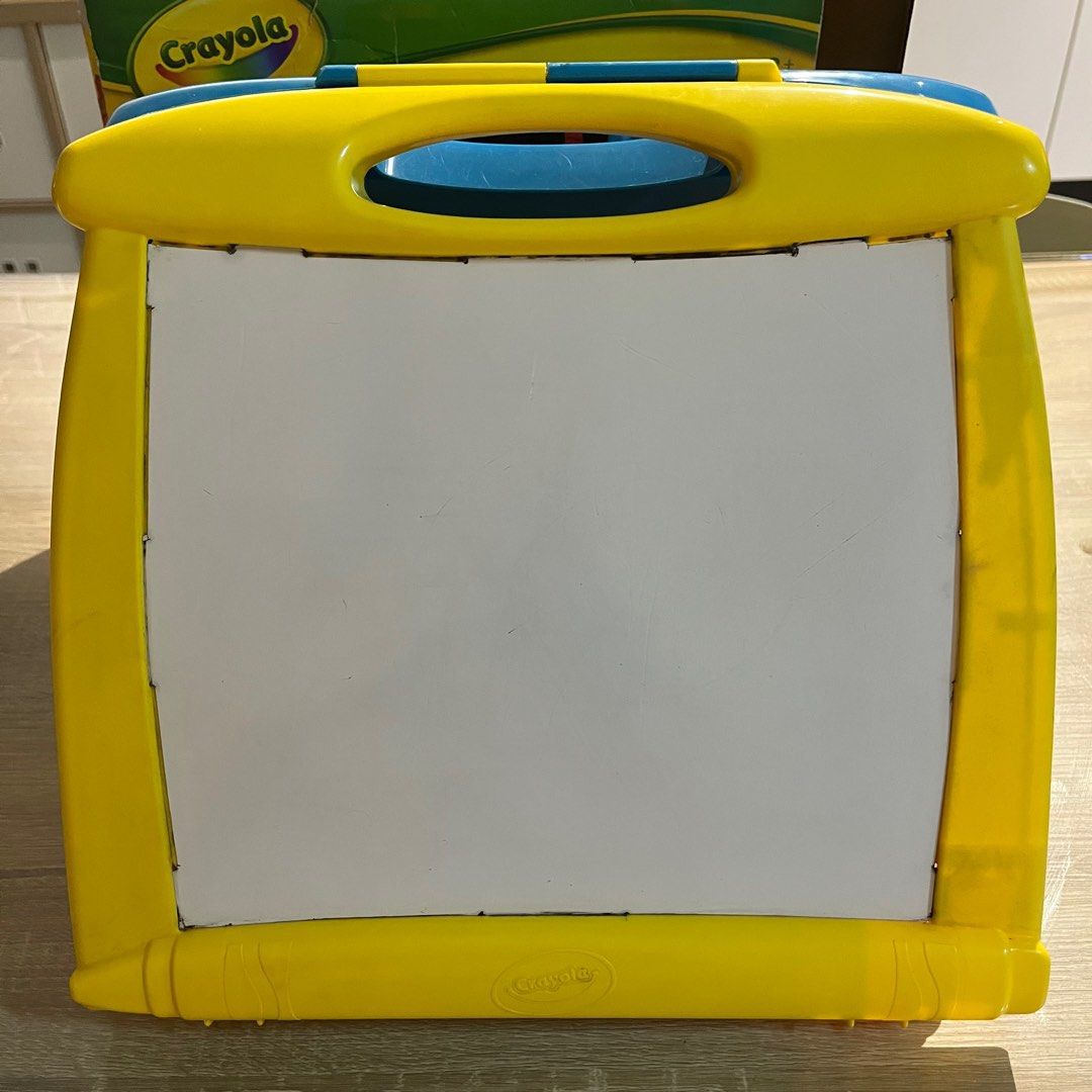Crayola Table Easel (Art-to-Go), Hobbies & Toys, Stationery & Craft ...