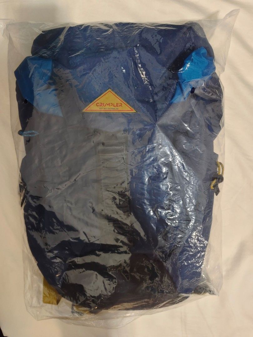 Crumpler Beaten Track Backpack, Men's Fashion, Bags, Backpacks on Carousell