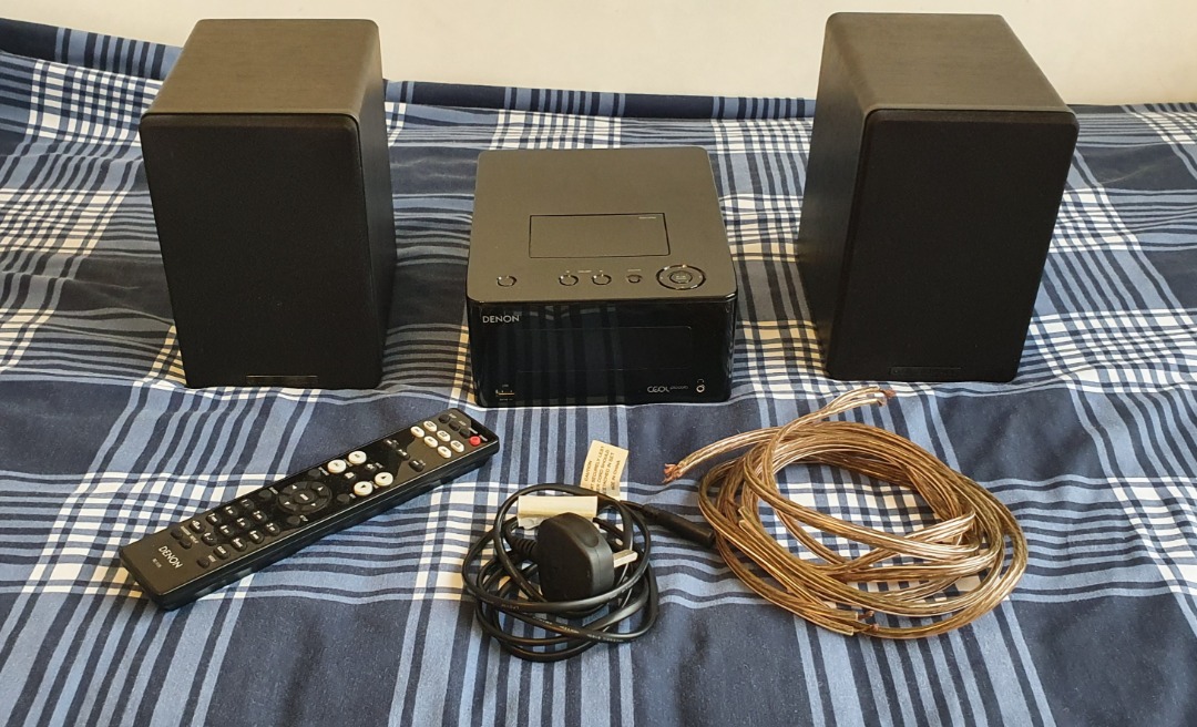 Denon DRA-N5 CEOL piccolo Network Music System and two Denon SC-N5 ...