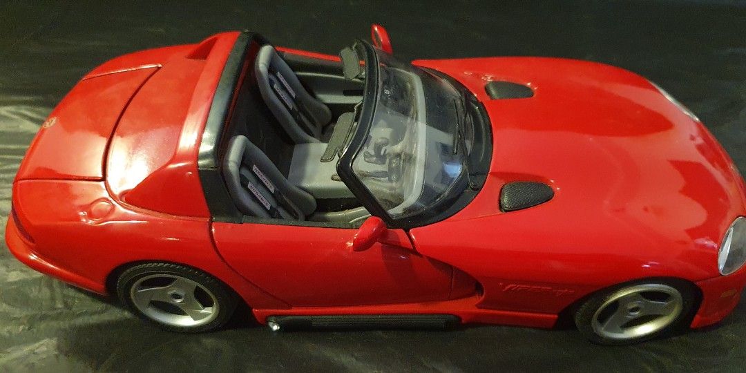 Dodge Viper Die Cast Car model 1/18 scale, Hobbies & Toys, Toys & Games ...