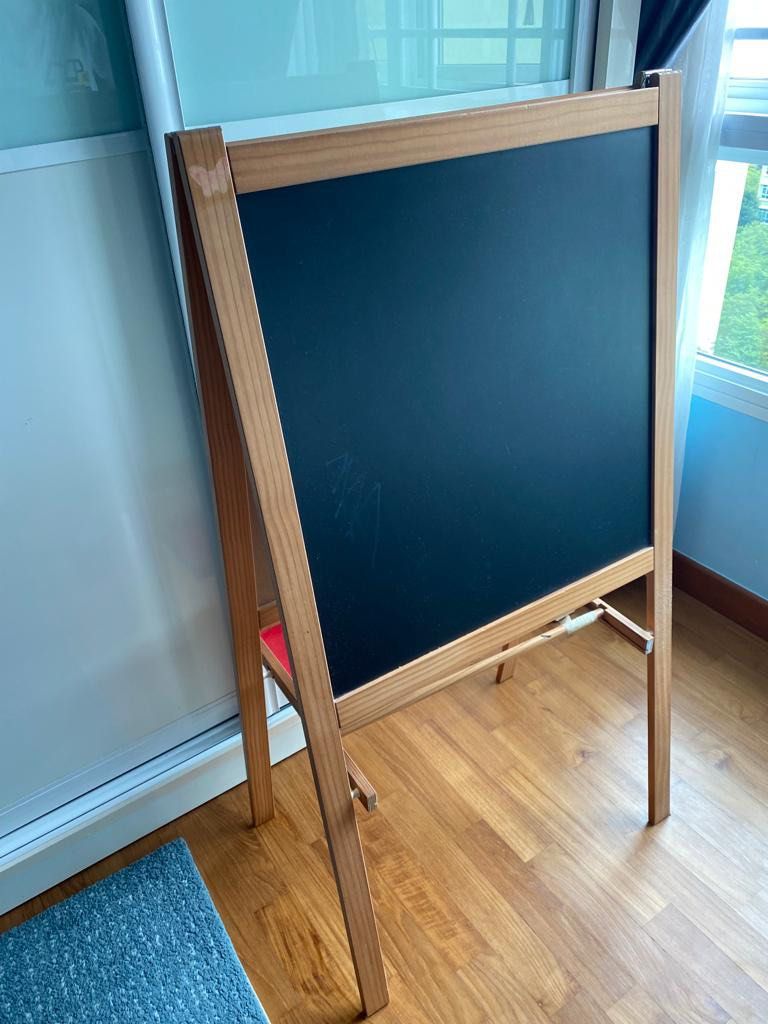 Foldable whiteboard & chalkboard, Hobbies & Toys, Toys & Games on Carousell