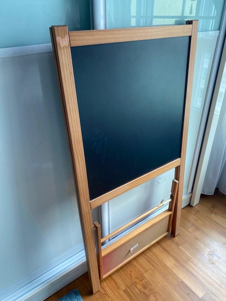 Foldable whiteboard & chalkboard, Hobbies & Toys, Toys & Games on Carousell