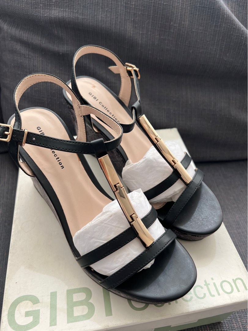 GIBI Wedge, Women's Fashion, Footwear, Wedges on Carousell