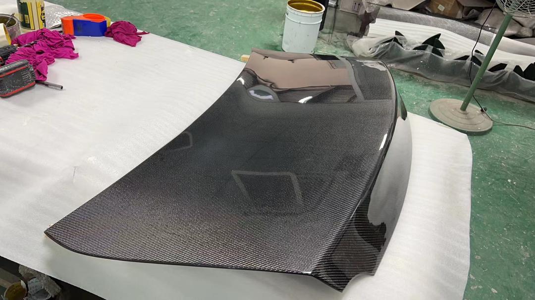 Gtr r35 carbon boot, Car Accessories, Accessories on Carousell