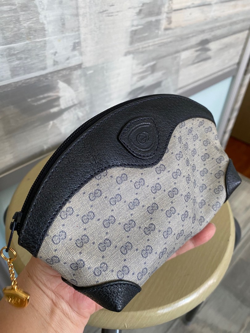 GUCCI pouches, Women's Fashion, Bags & Wallets, Purses & Pouches on ...