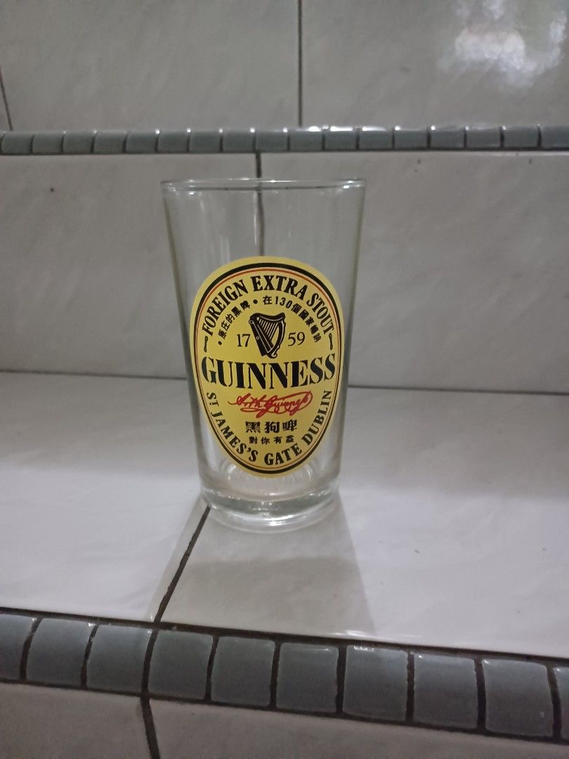 Guinness Vintage 1970 Glass, Hobbies & Toys, Collectibles & Memorabilia ...