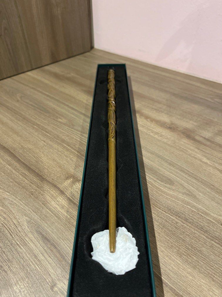 Harry Potter Original Wands, Hobbies & Toys, Memorabilia & Collectibles ...