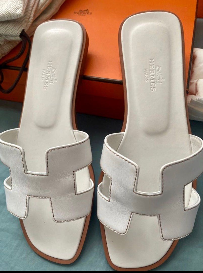 Hermes Oran white, Women's Fashion, Footwear, Flats & Sandals on Carousell