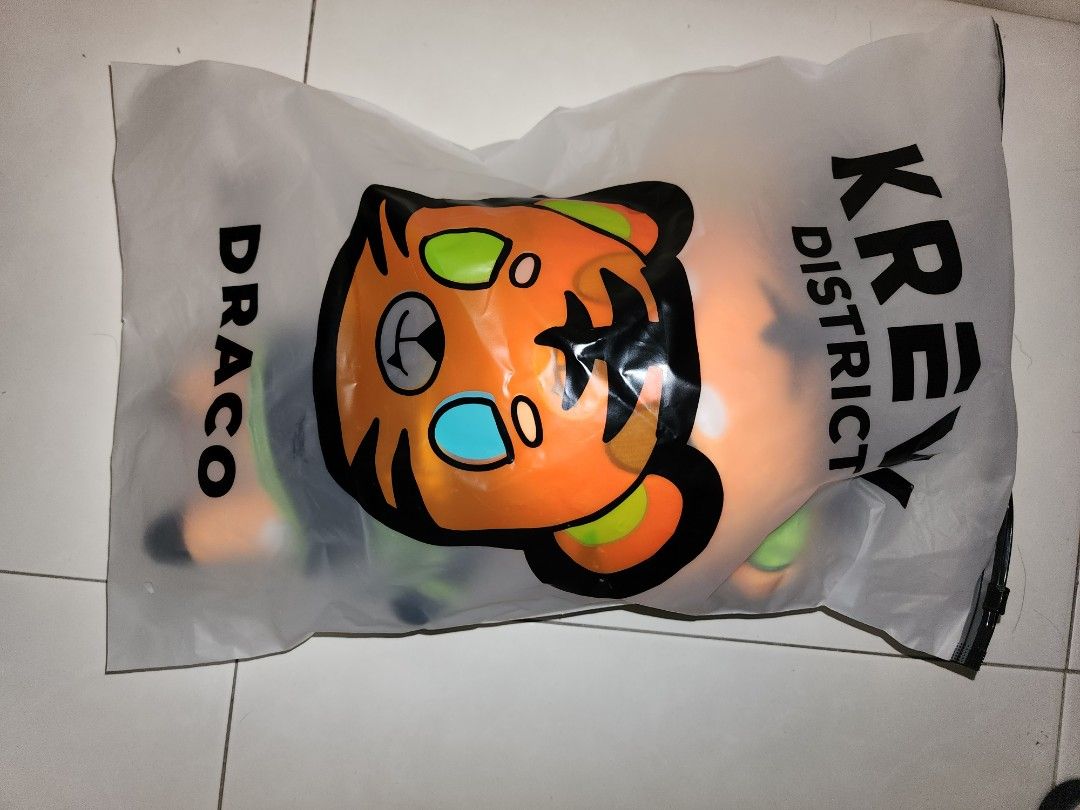 KREW DISTRICT DRACO, Hobbies & Toys, Memorabilia & Collectibles, Fan ...