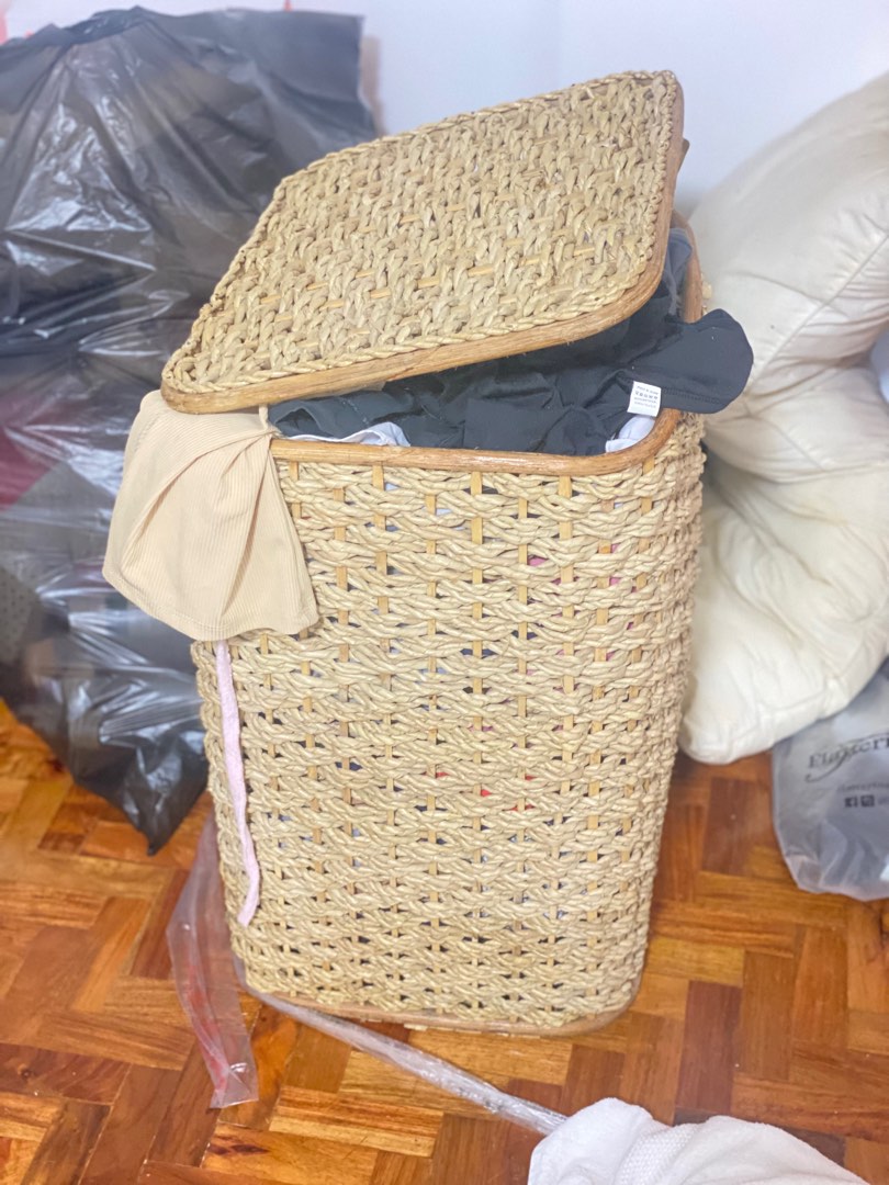 Large Rattan Hamper, Food & Drinks, Gift Baskets & Hampers on Carousell