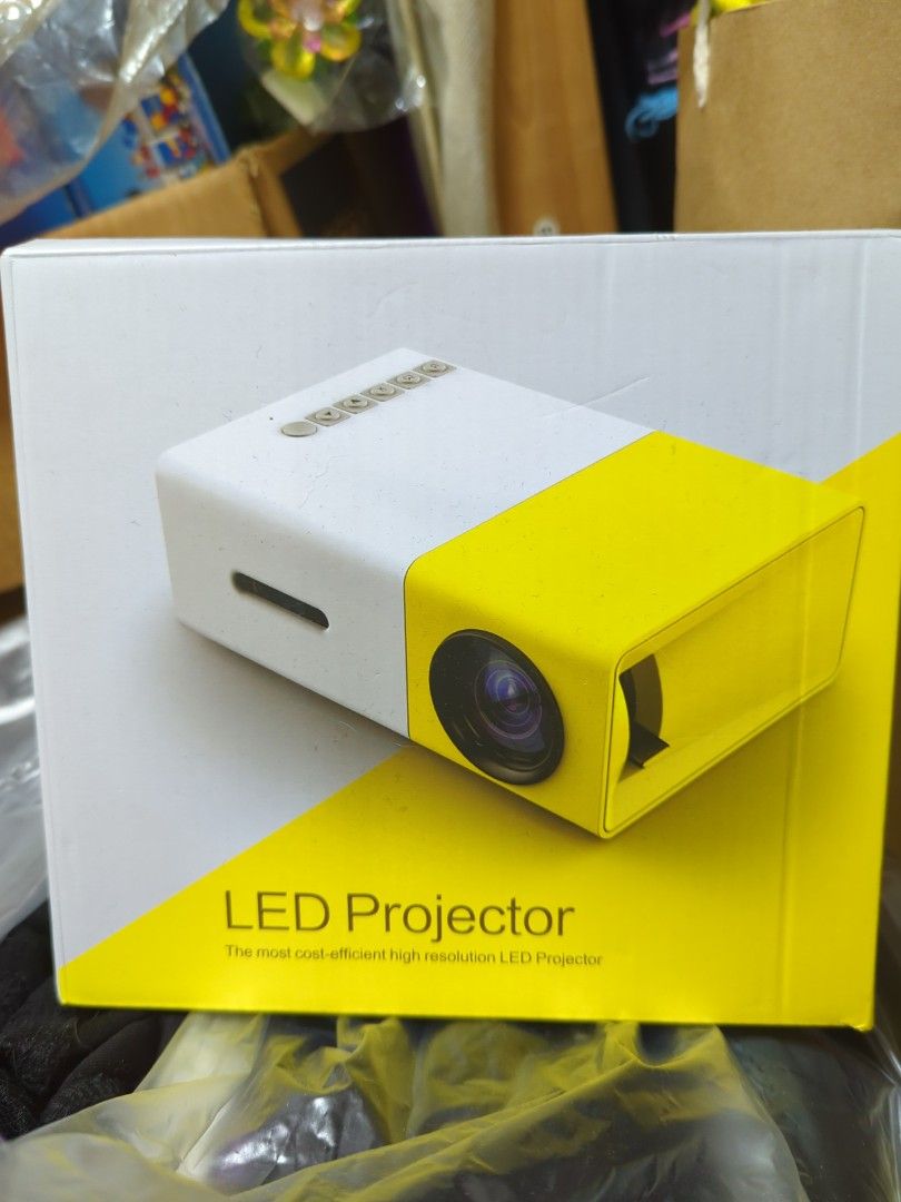 LED Projector - TFT LCD, 電腦＆科技, 電腦周邊及配件, 電腦周邊產品 - Carousell