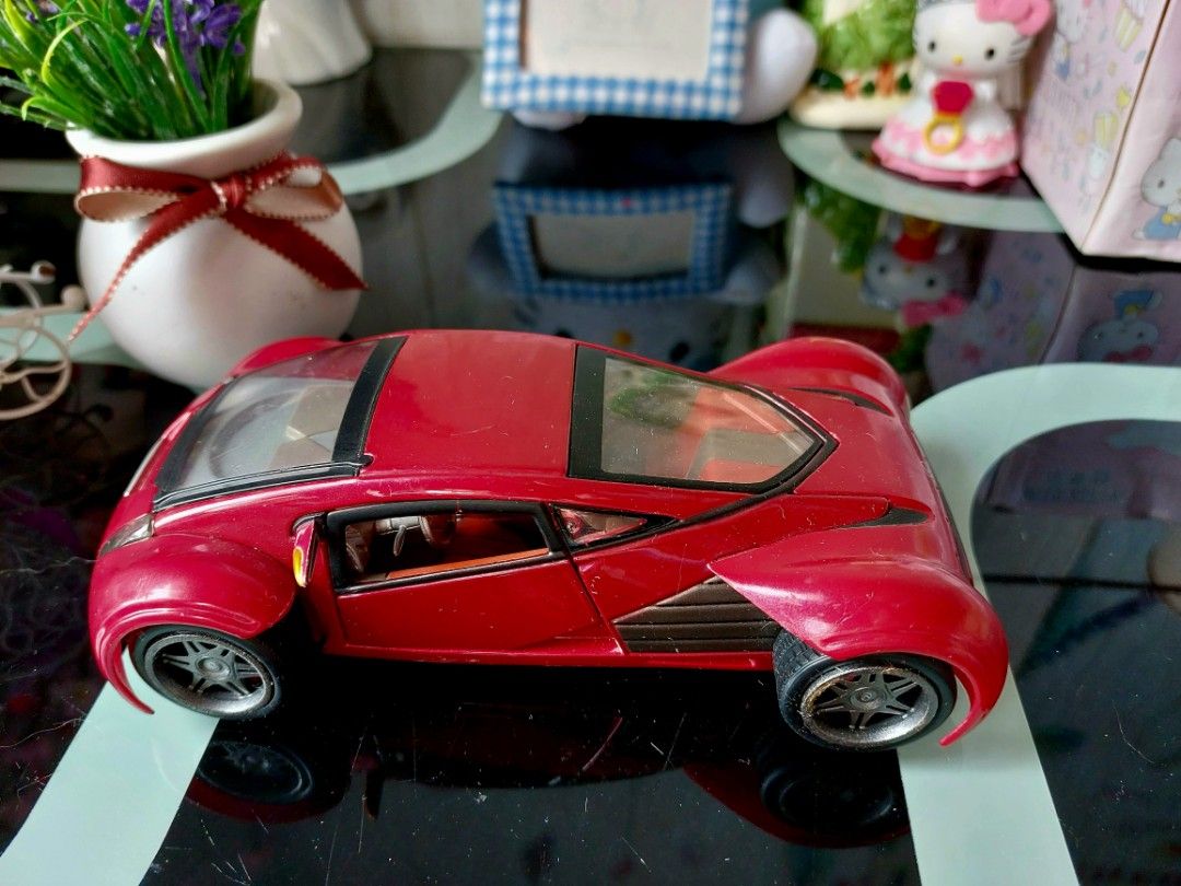 LEXUS FUTURISTIC CONCEPT CAR BY MAISTO (DIECAST) SCALE 1/24, Hobbies ...