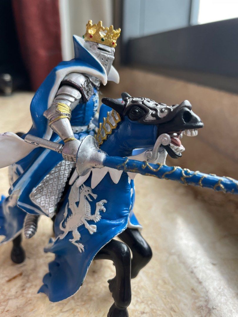 Lot of 2 Papo medieval knight figurines, Hobbies & Toys, Toys & Games ...