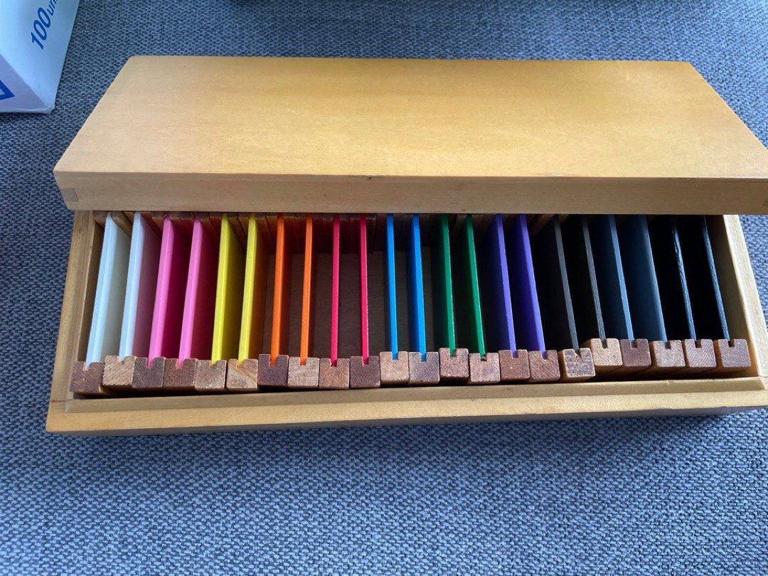 Montessori color charts, Hobbies & Toys, Toys & Games on Carousell