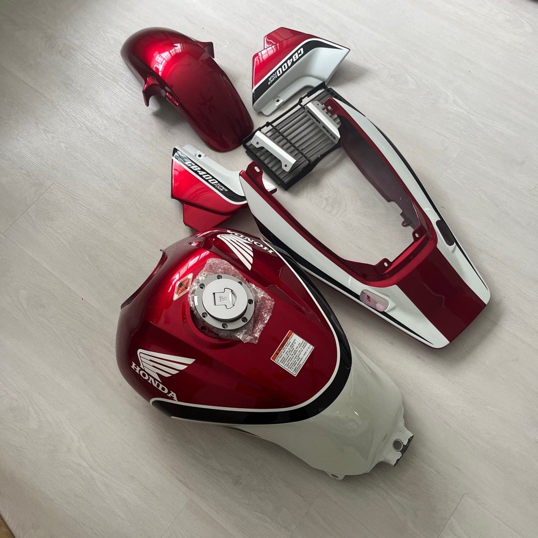 NEW CB400 Spec 3 tank + full coverset, Motorcycles, Motorcycle ...