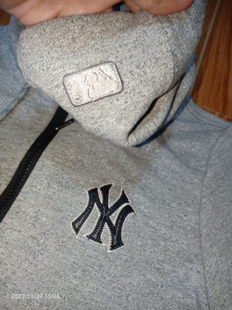 New York Yankees Bat MLB Bark, Men's Fashion, Coats, Jackets and ...