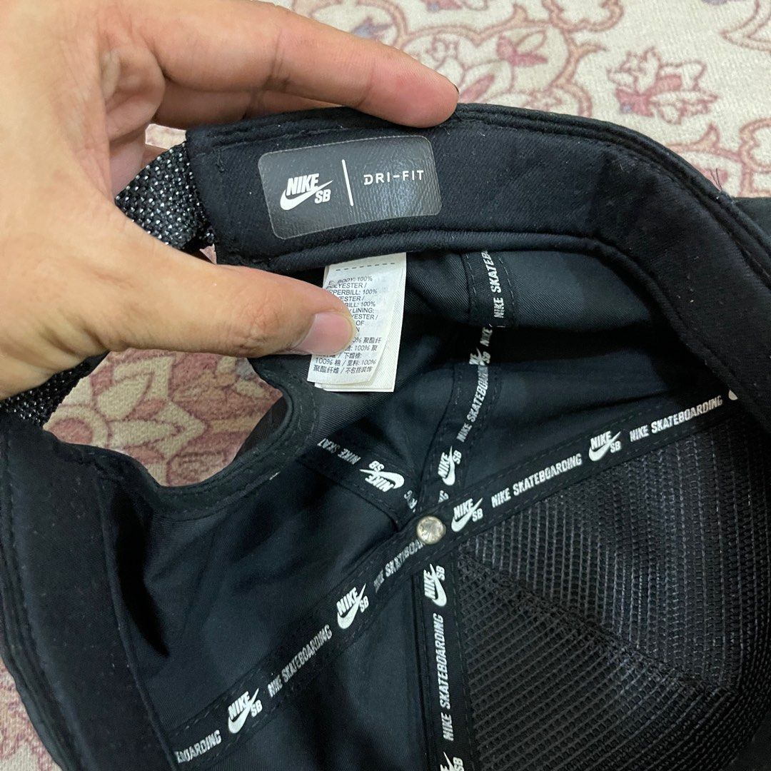 NIKE SB ADJUSTER, Men's Fashion, Watches & Accessories, Cap & Hats on ...