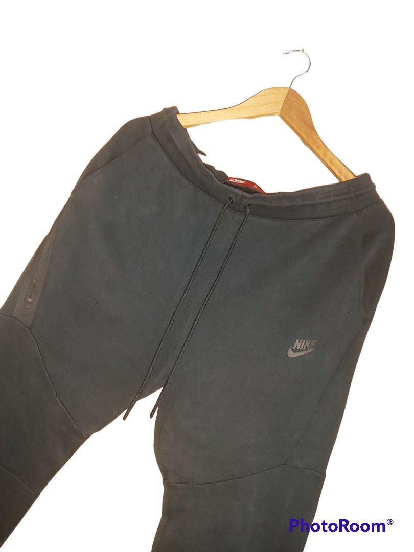 NIKE TECHFLEECE JOGGER RED TAG, Men's Fashion, Bottoms, Joggers on ...