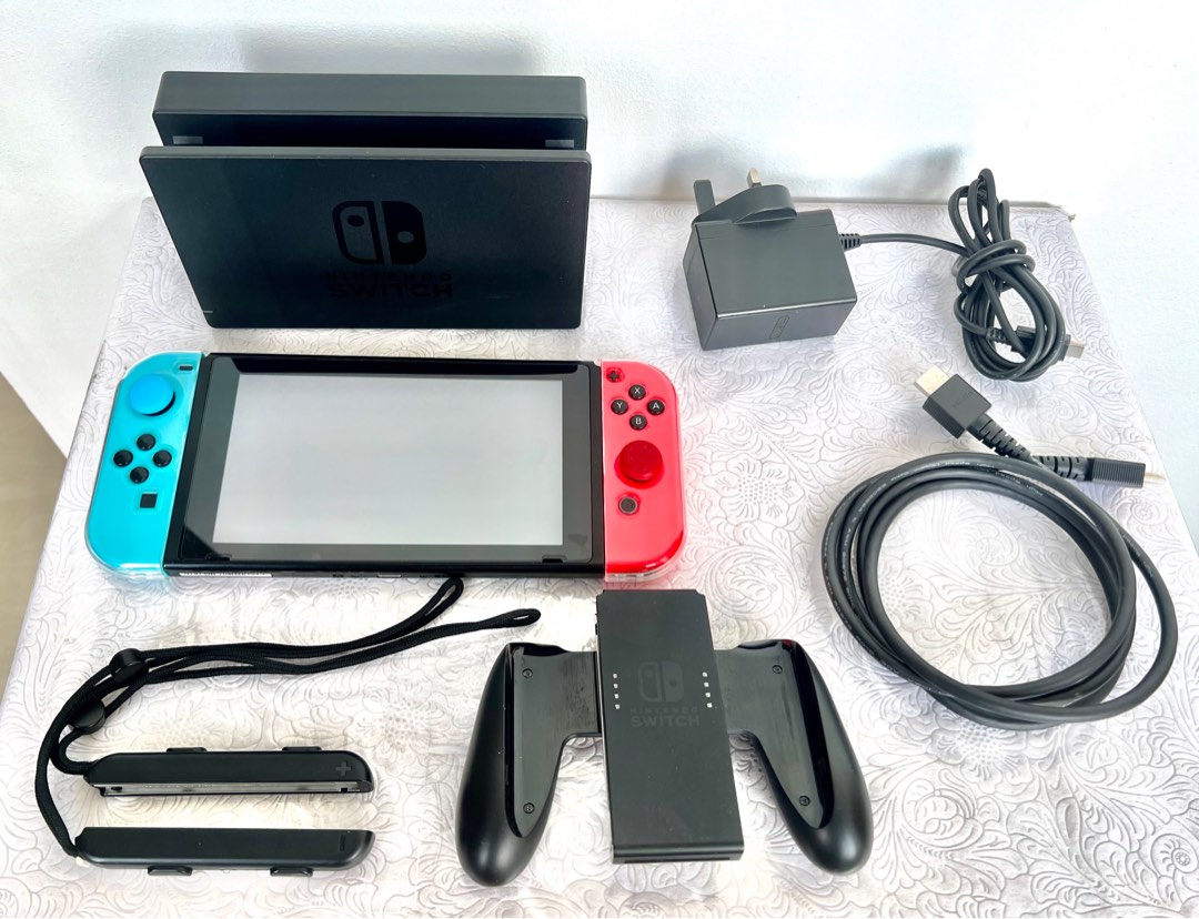 Nintendo Switch V1 Jailbroken 512GB 77 games with many accessories ...