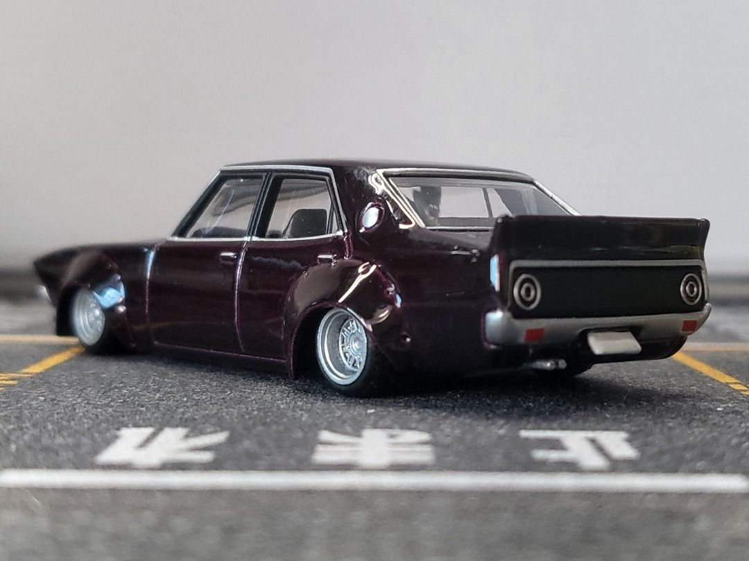 Nissan Skyline (Kenmeri Pre-Facelift) 4 Door 1973 Aoshima car 1/64 ...