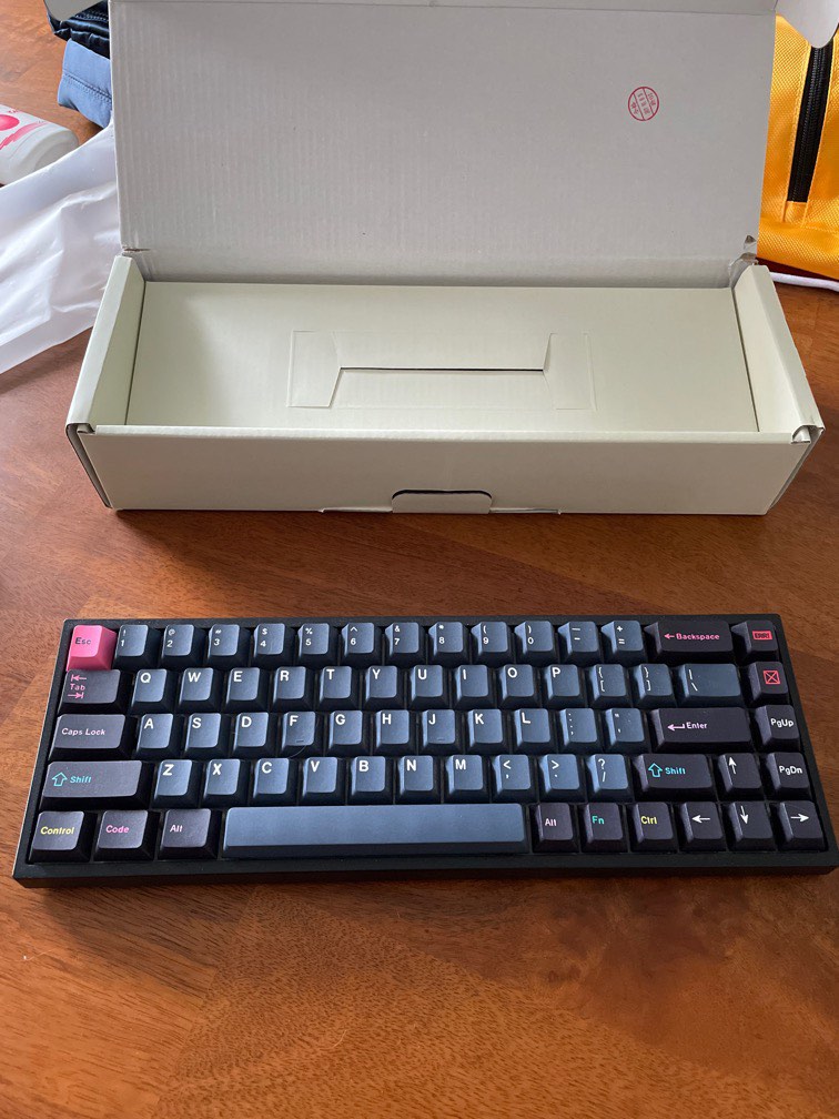 NJ68 Keydous keyboard with Dracula Keycaps, Computers & Tech, Parts ...
