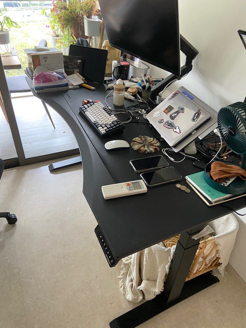 Omnidesk Pro Basic Black, Furniture & Home Living, Furniture, Tables ...