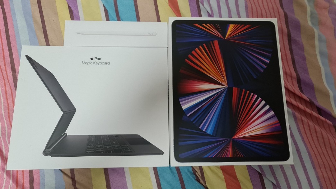 Original 3k+, Selling 2.1k *****BUNDLE***** | iPad Pro(5th Gen, M1Chip ...